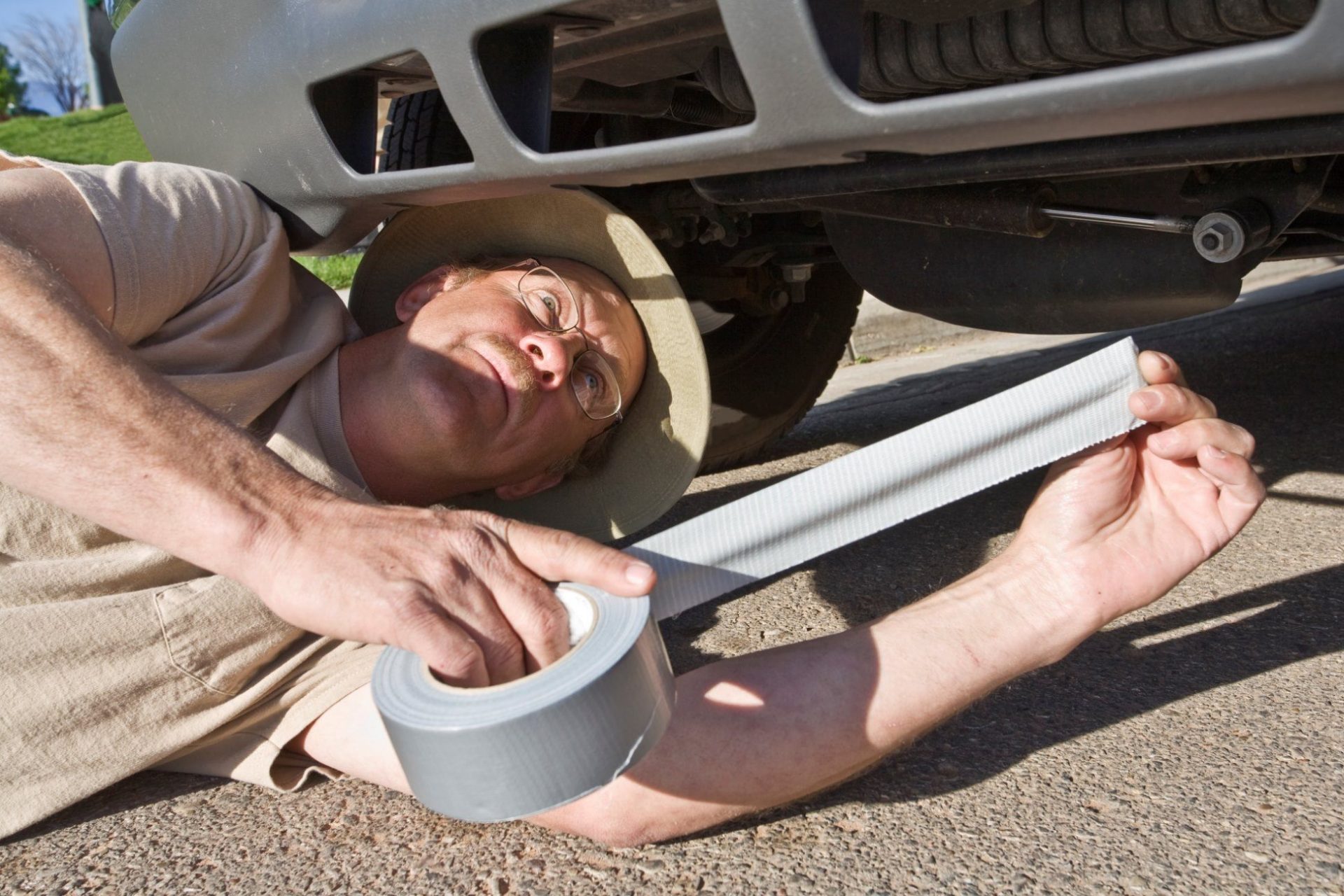 Funny pictures of DIY engineers: Fixing things with quirky solutions