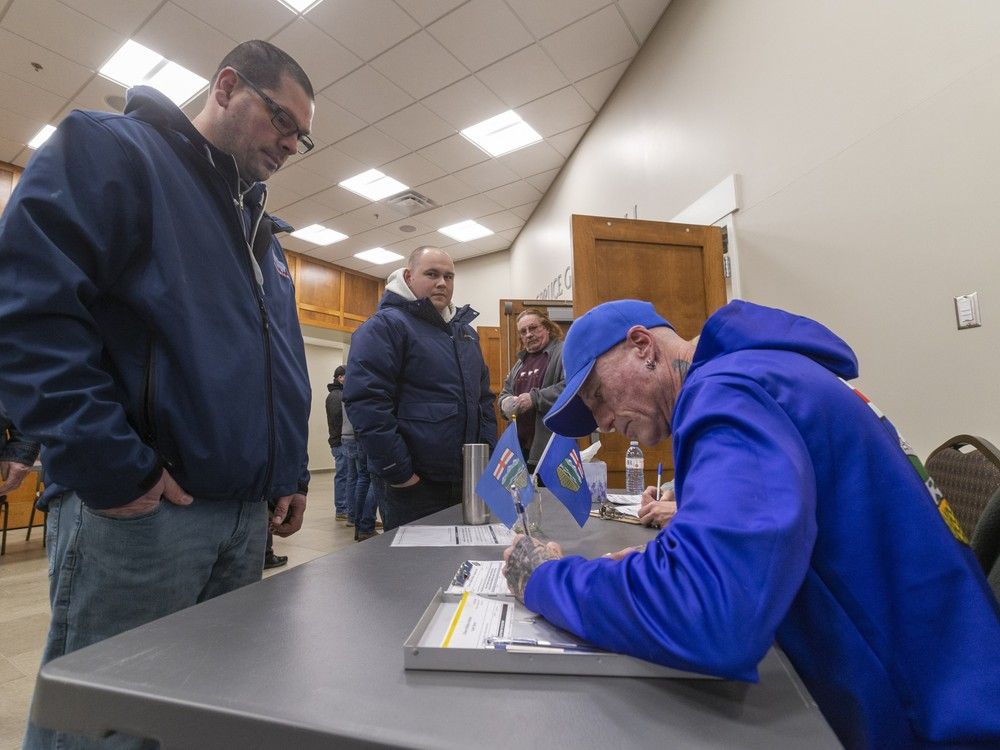 Elections Alberta says referendum petition is secure