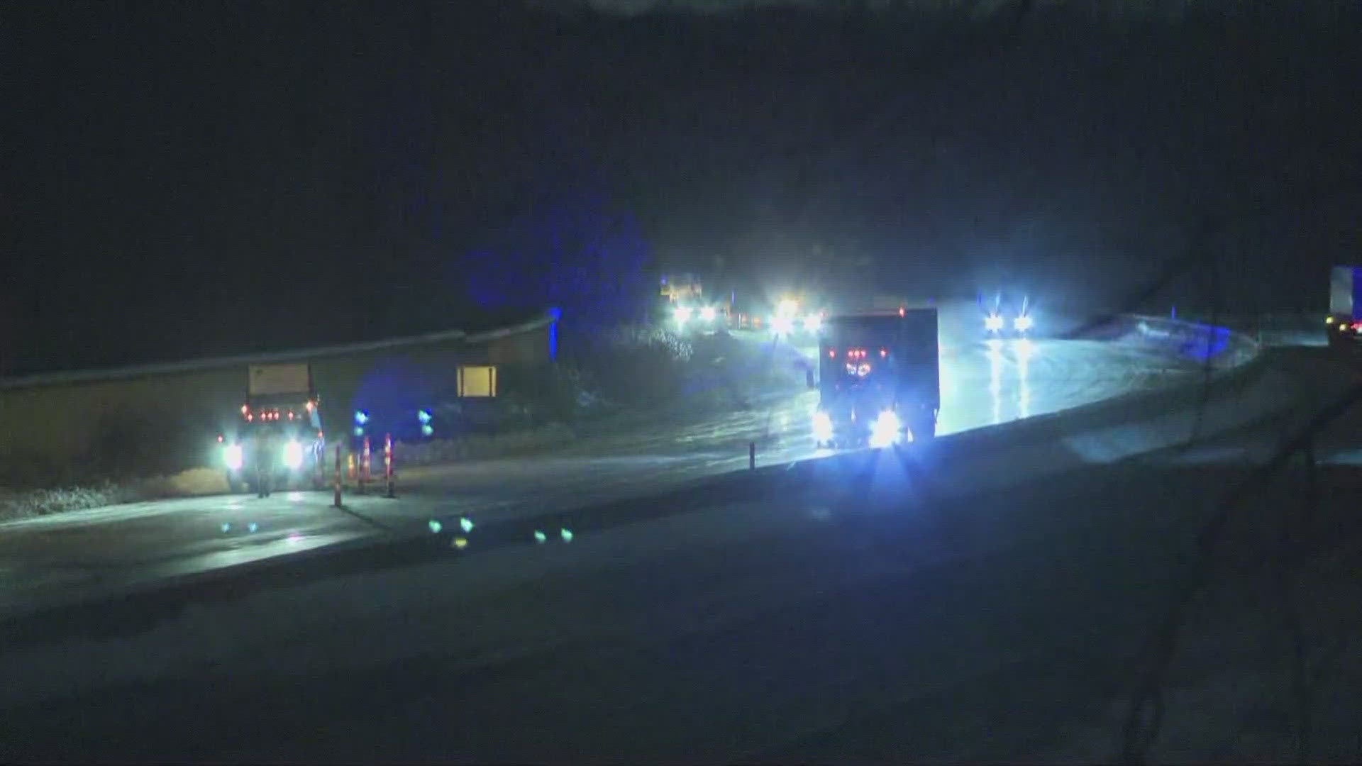 Ohio Turnpike closes in Cuyahoga County after truck carrying chemical ...