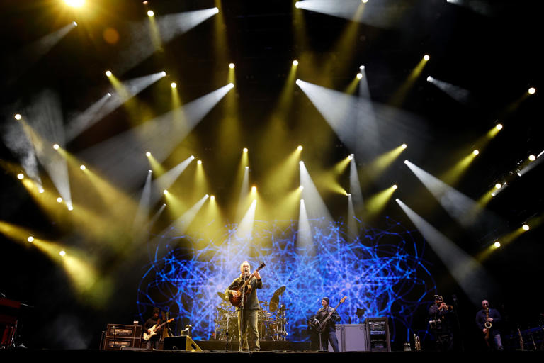 Dave Matthews Band announces 2026 summer tour dates and venues