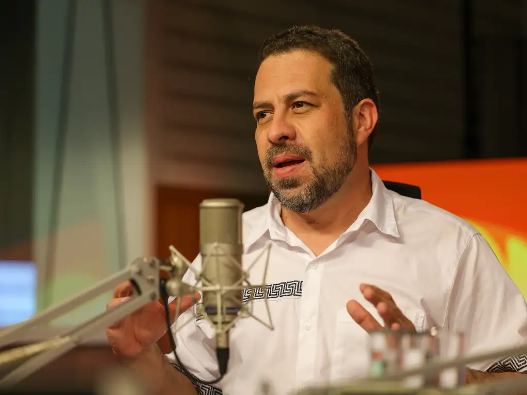 Fim da escala 6×1: Boulos expõe hipocrisia de bolsonaristas que querem ...