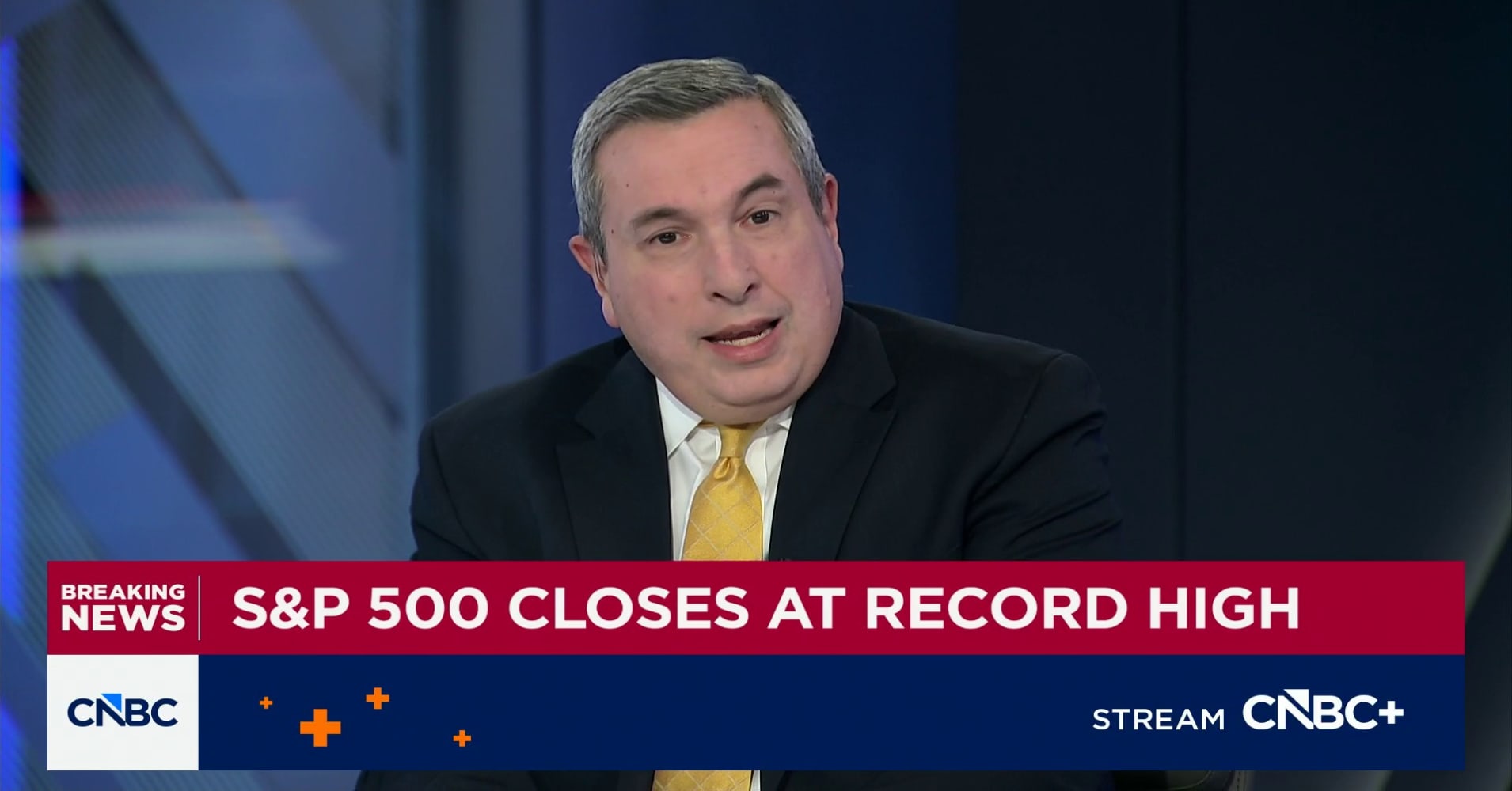 S&P 500 closes at record high