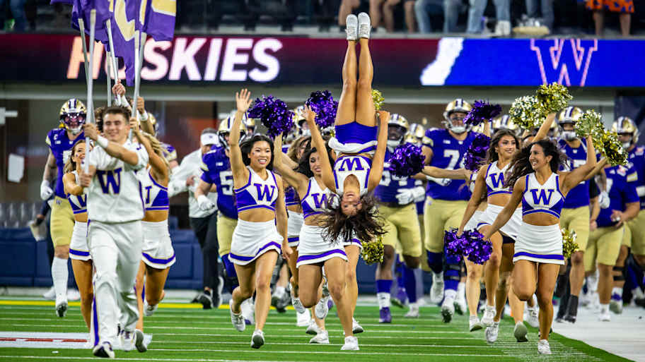 UW football schedule looks favorable with bunch of early home games