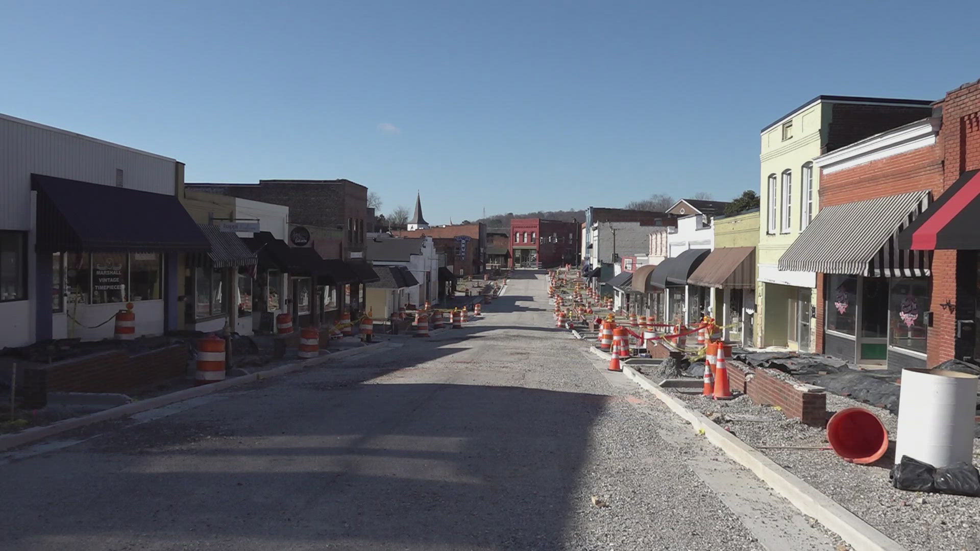 Weather pauses construction in historic downtown Clinton