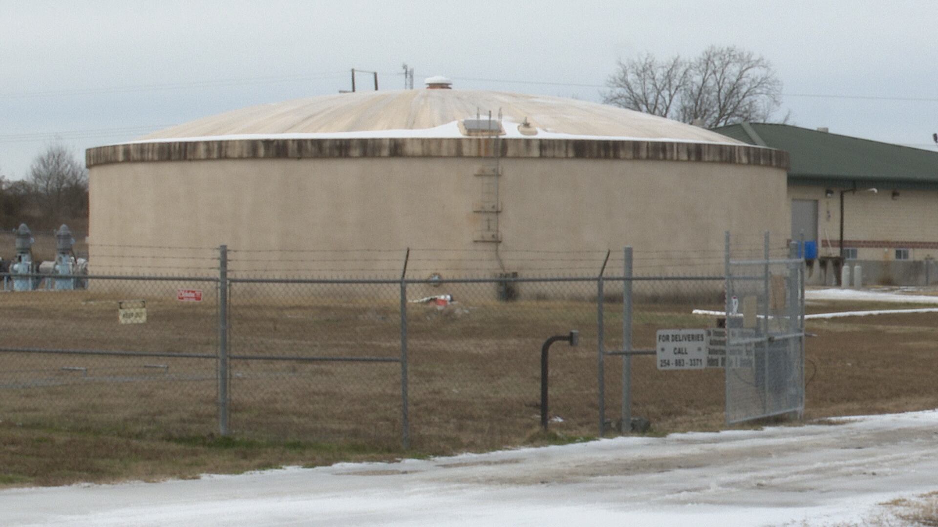 Marlin declares local disaster as fire crews transport water to ...