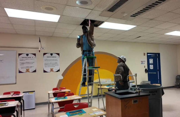 Houston ISD students return from freeze to cold classrooms anyway