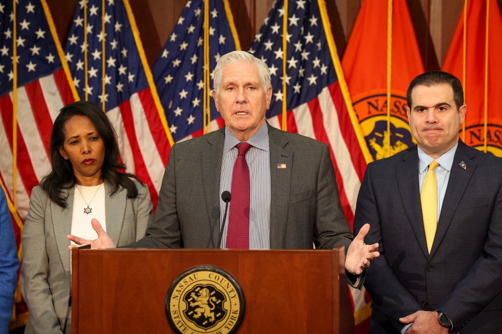 Gubernatorial candidate Bruce Blakeman blasts Hochul, Mamdani and ...