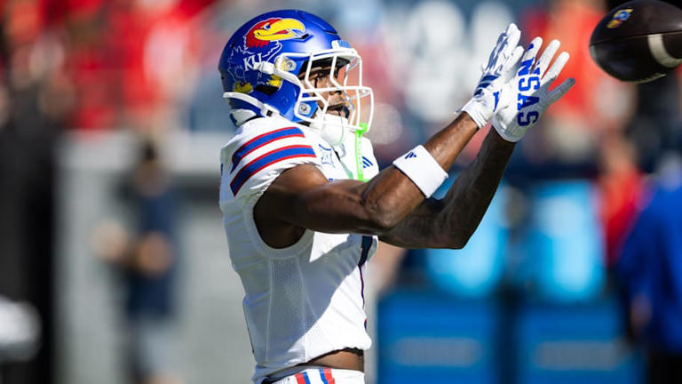 Former Kansas football star meets with NFL team ahead of draft