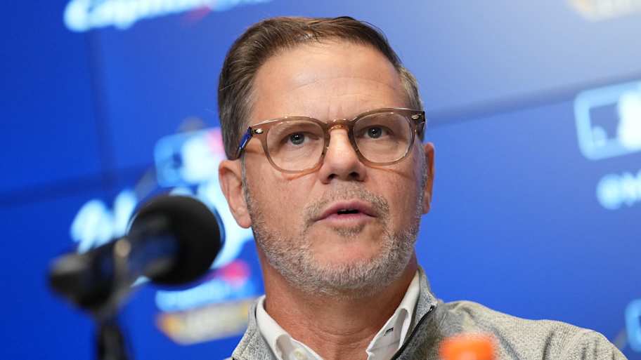 Blue Jays likely cannot trade slugger and will be stuck with horrific ...