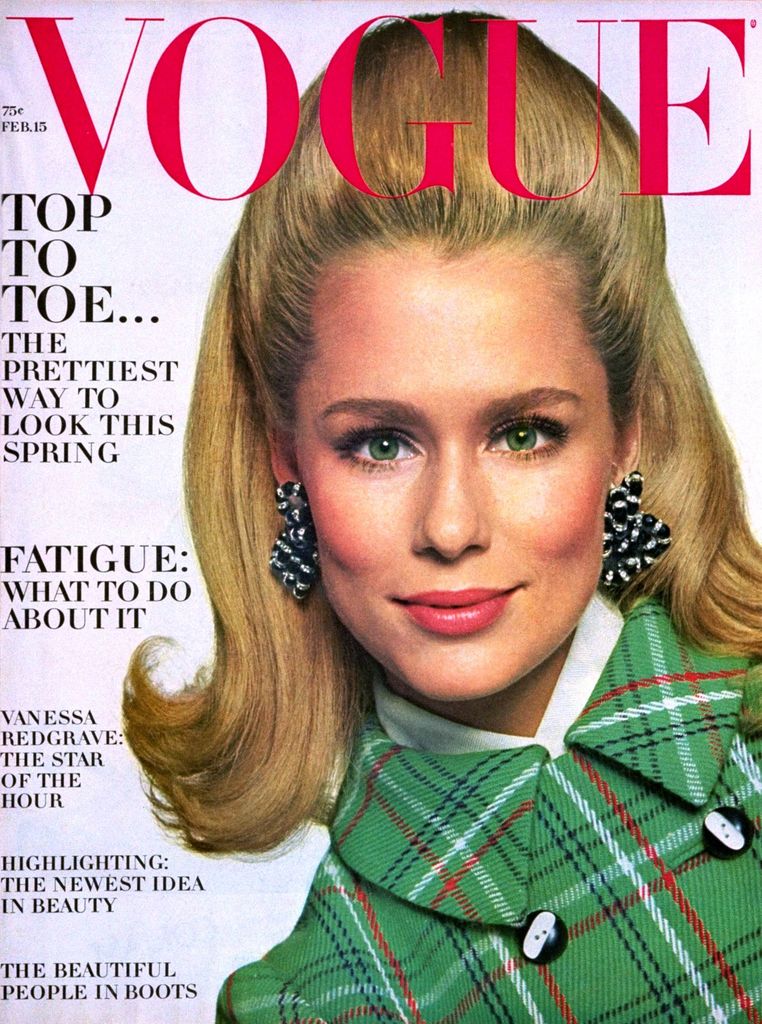 Lauren Hutton proves she's still got supermodel status at 82 in rare ...