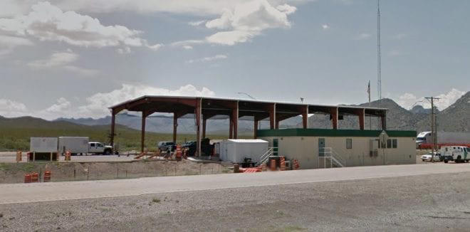 Border Patrol agent draws gun on alleged smuggler