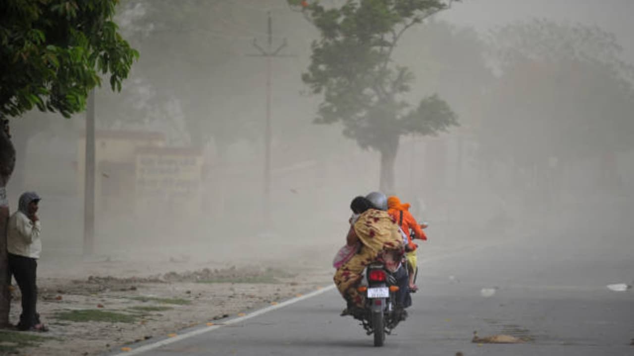 Jaipur weather latest update: Blanket of clouds with cold winds, will ...