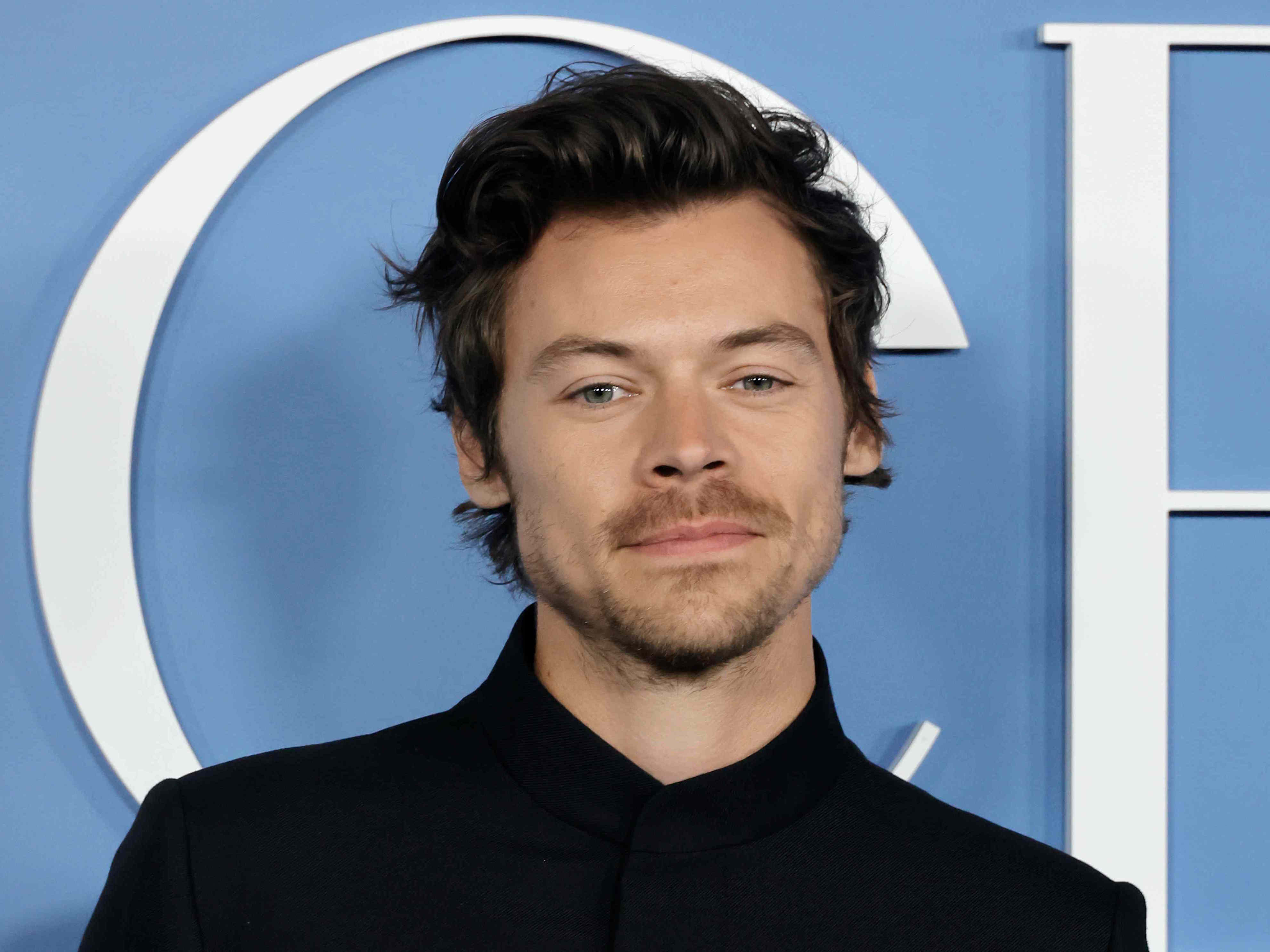 Harry Styles, Martha Stewart, and Salma Hayek use this under-eye ...