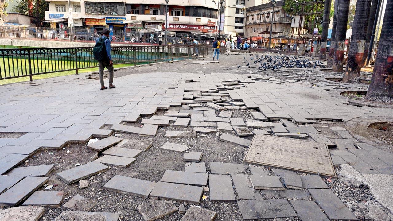 Mumbai: Once a Bandra landmark, Talao falls into neglect amid decay and ...