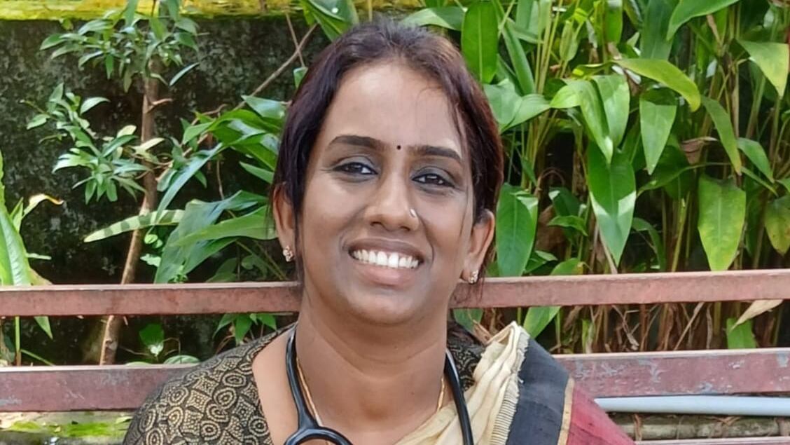 Nipah movie doctor's warning for health workers after outbreak of ...