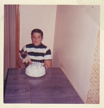 20 vintage photos giving us second hand embarrassment