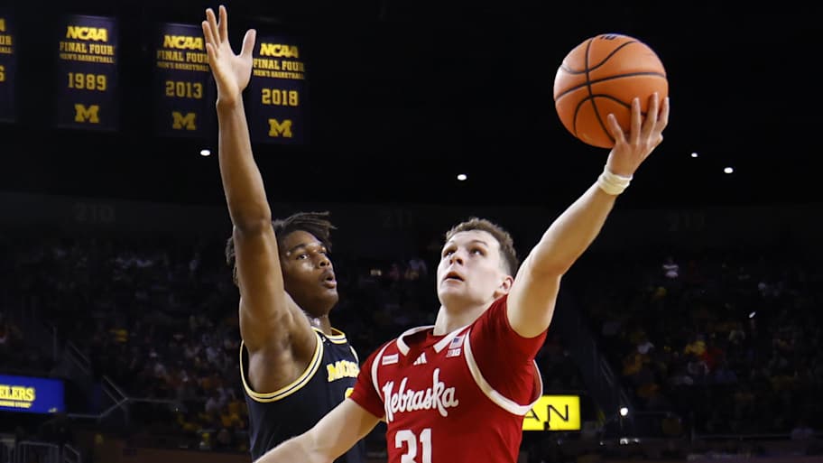 Michigan survives against Nebraska, takes huge step in Big Ten title race