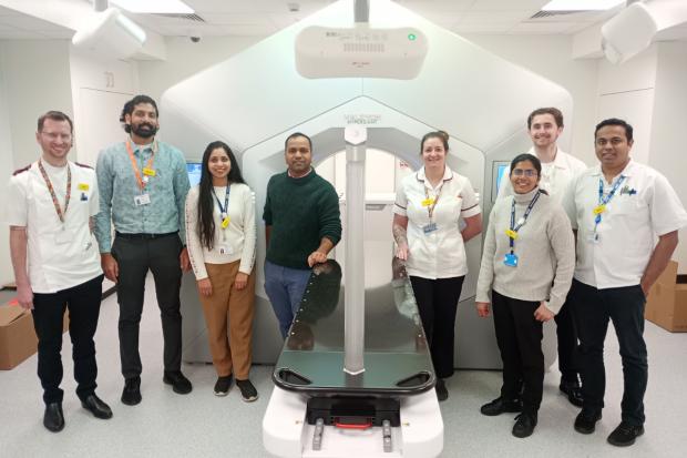 Improved treatment for cancer patients with new radiotherapy machine in ...