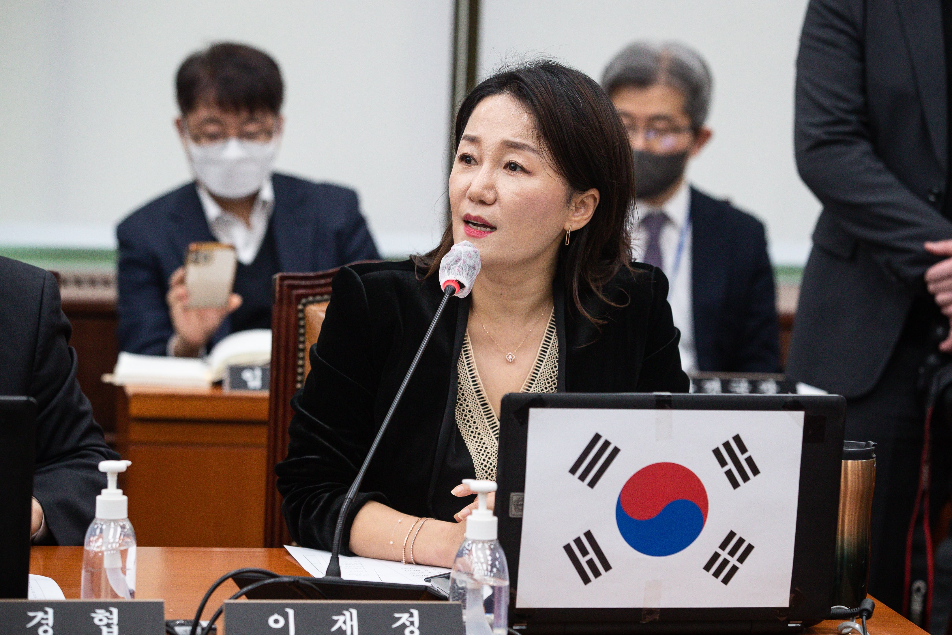 People Power Party mocks 'hot pants line' as tariff row escalates