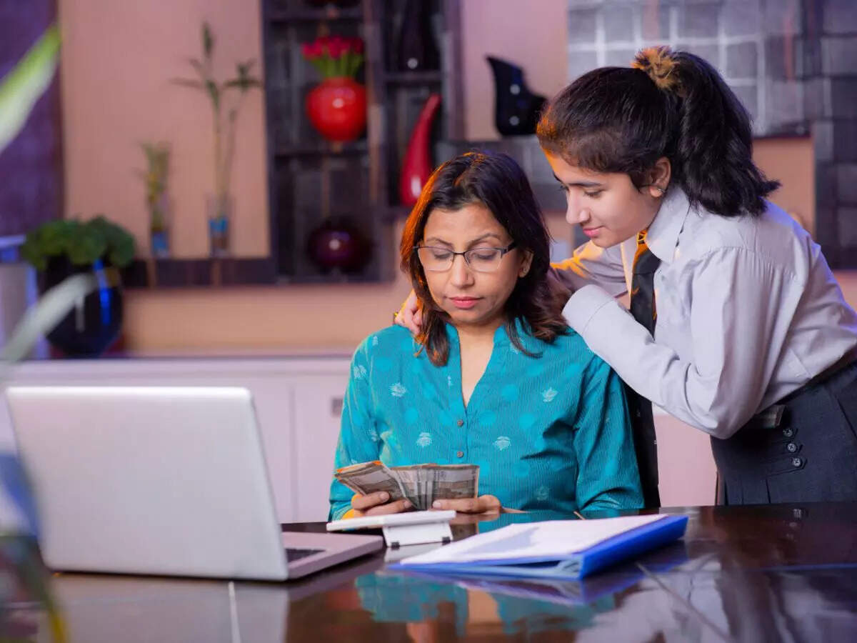Why many middle-class Indian kids grow up financially stuck: 8 home ...