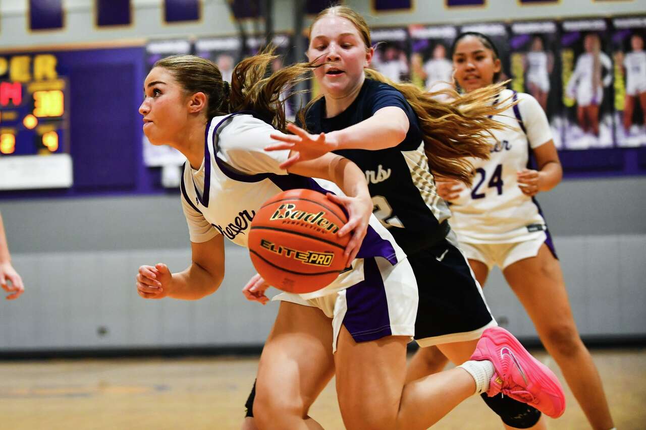 Pieper girls take down Smithson Valley to avenge loss, take inside ...