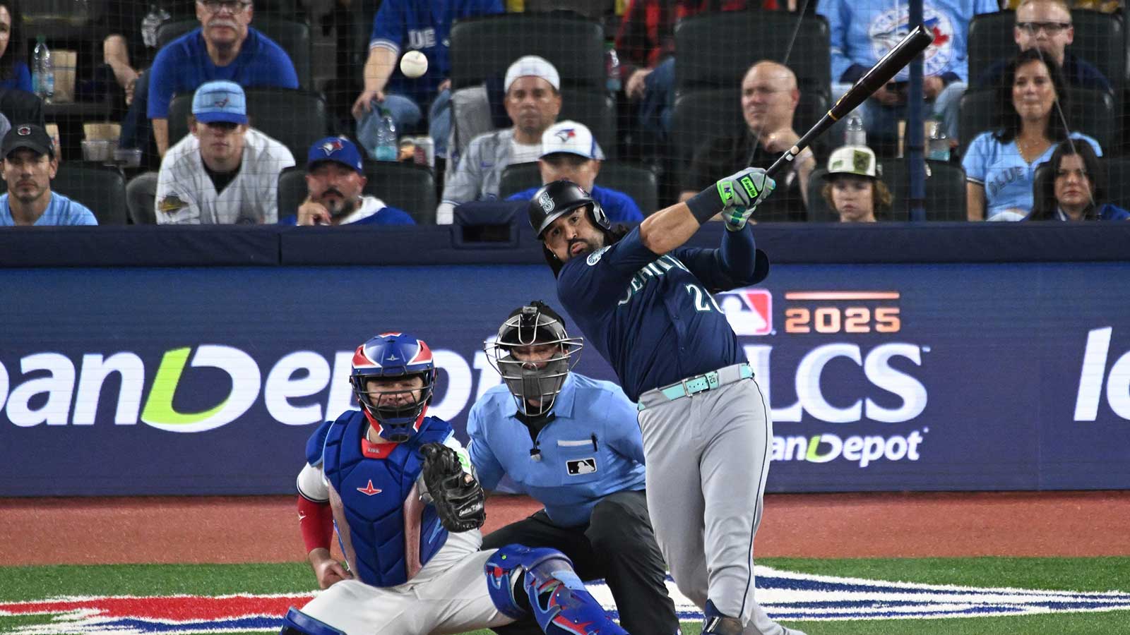 1 last-minute signing Red Sox must make before spring training