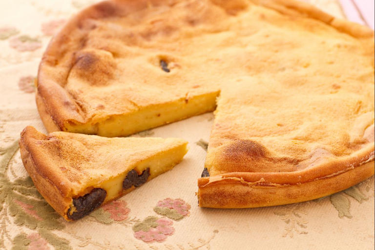 Prune flan (far Breton)