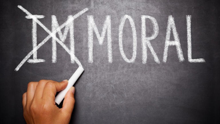 Psychologists say immoral people almost always use 11 phrases