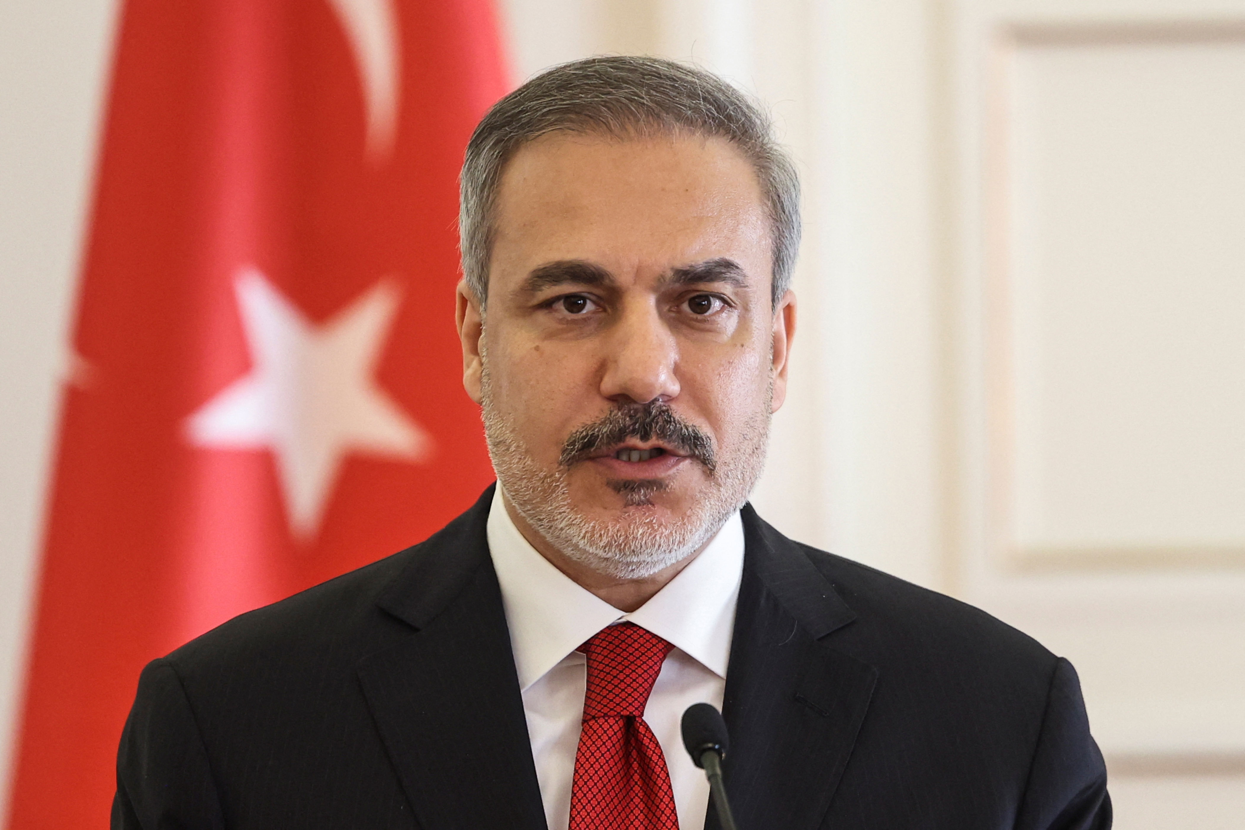Top Turkish diplomat says Iran ready to negotiate, warns against US attack