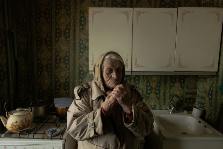 'Hard to survive': Kyiv's elderly shiver after Russian attacks on power ...