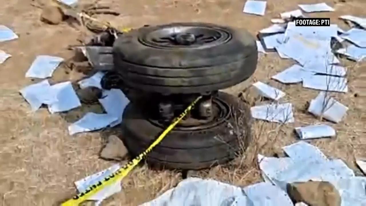 A private plane crashes in western India and kills a deputy chief ...