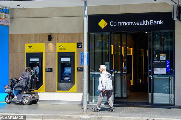 Commonwealth Bank suffers major outage with millions of users unable to ...
