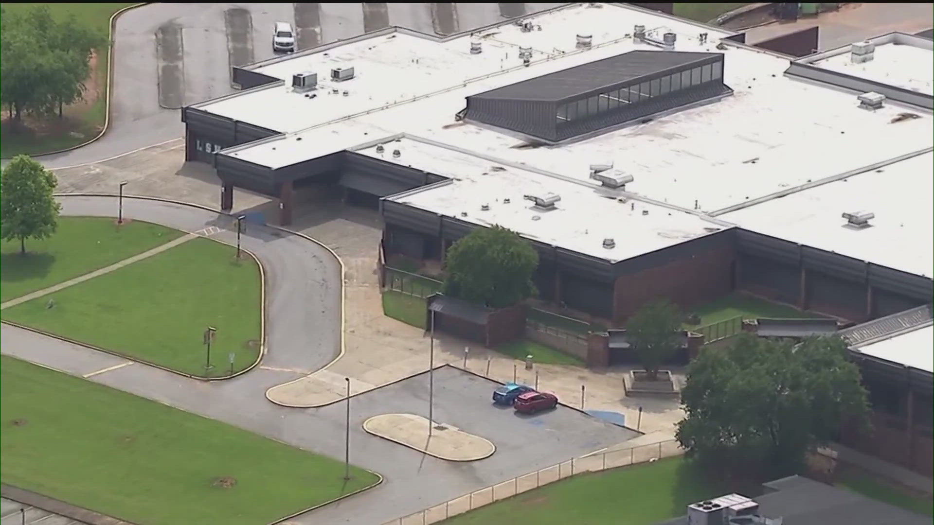 In-person classes canceled at Lithia Springs HS after water main break ...