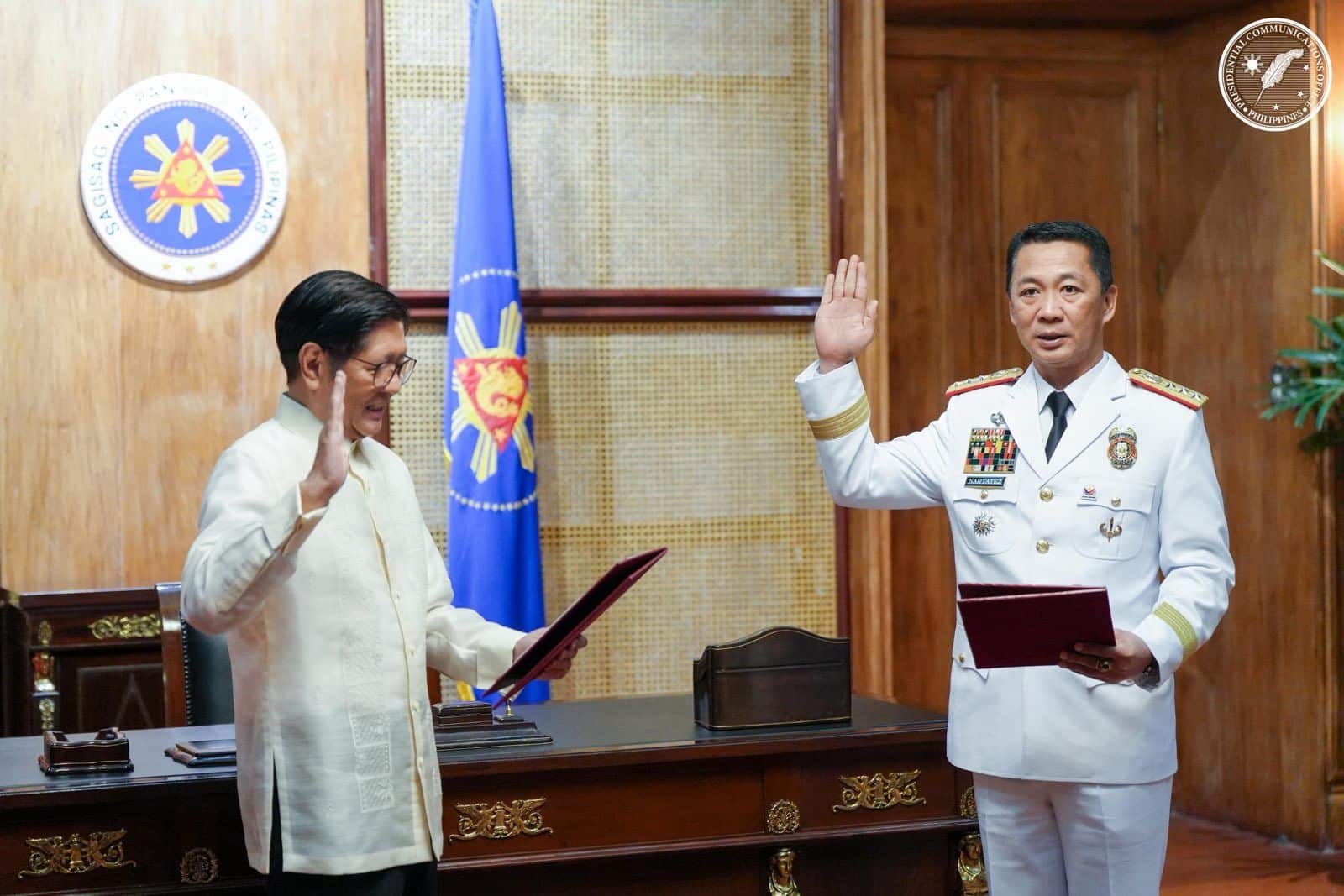 Marcos swears in Nartatez as PNP 4-star general