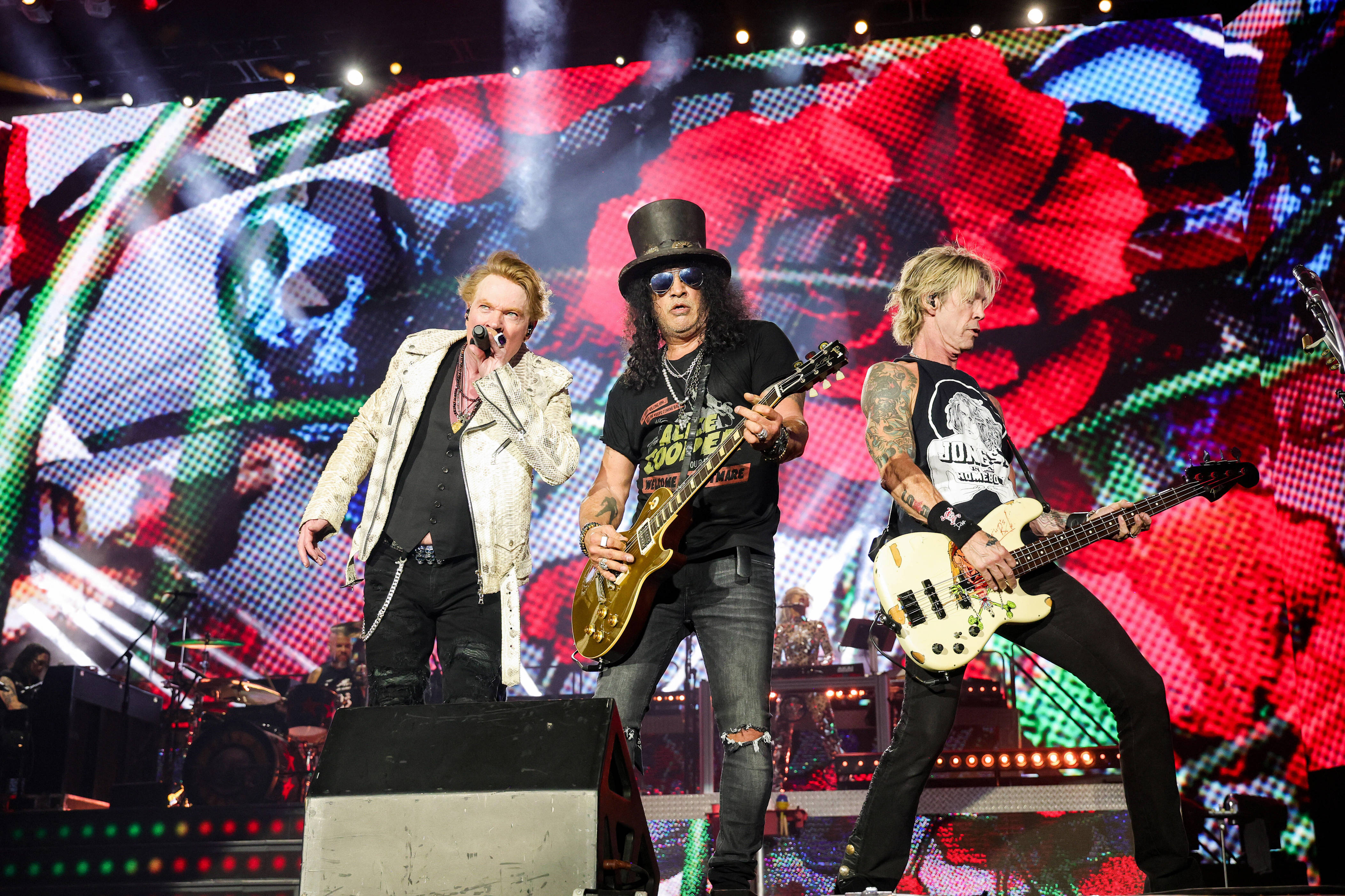 Is the Guns N' Roses Trump pinata video recent? Viral footage debunked ...