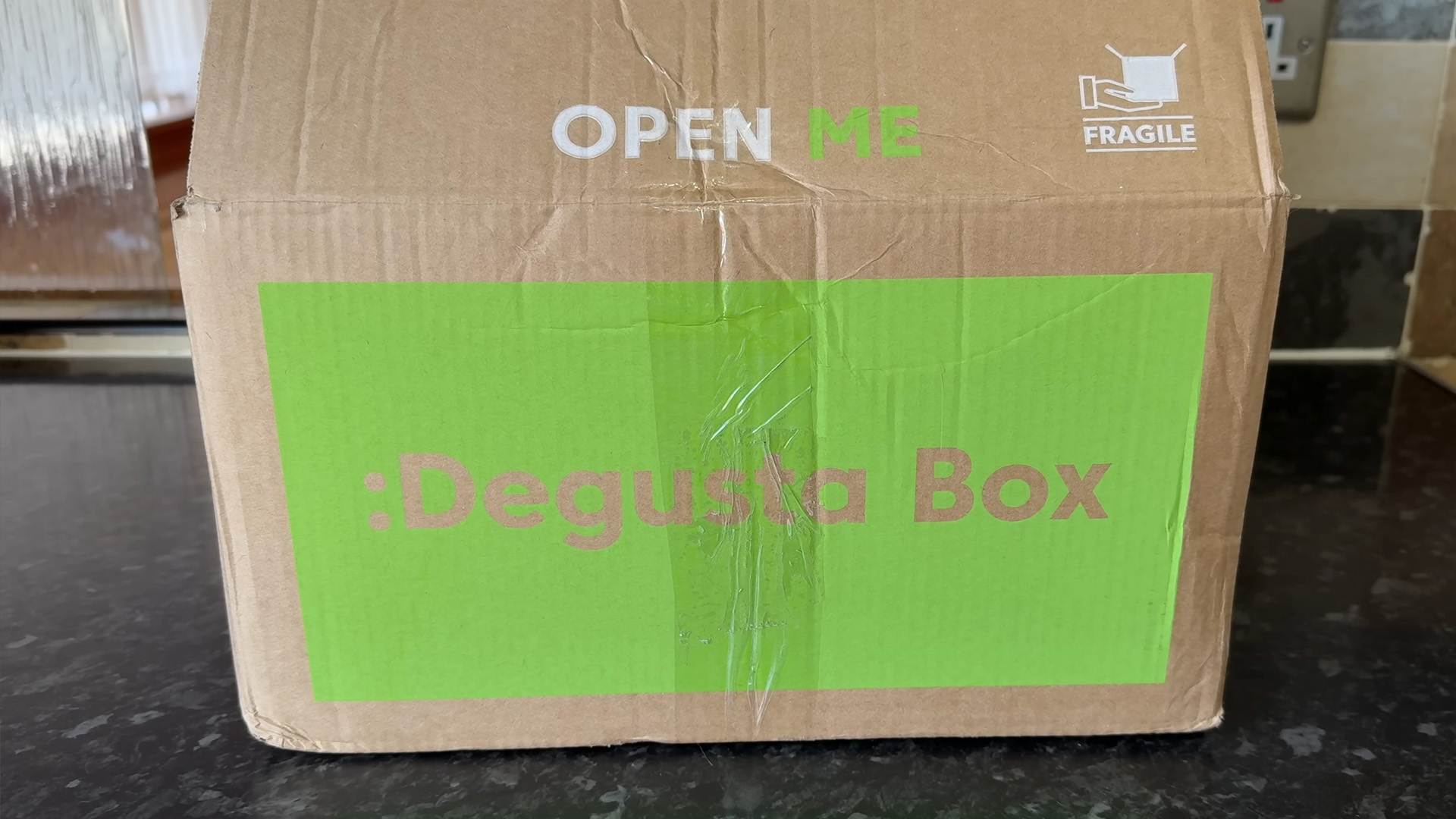 Unboxing healthy treats and new beverages from Degustabox