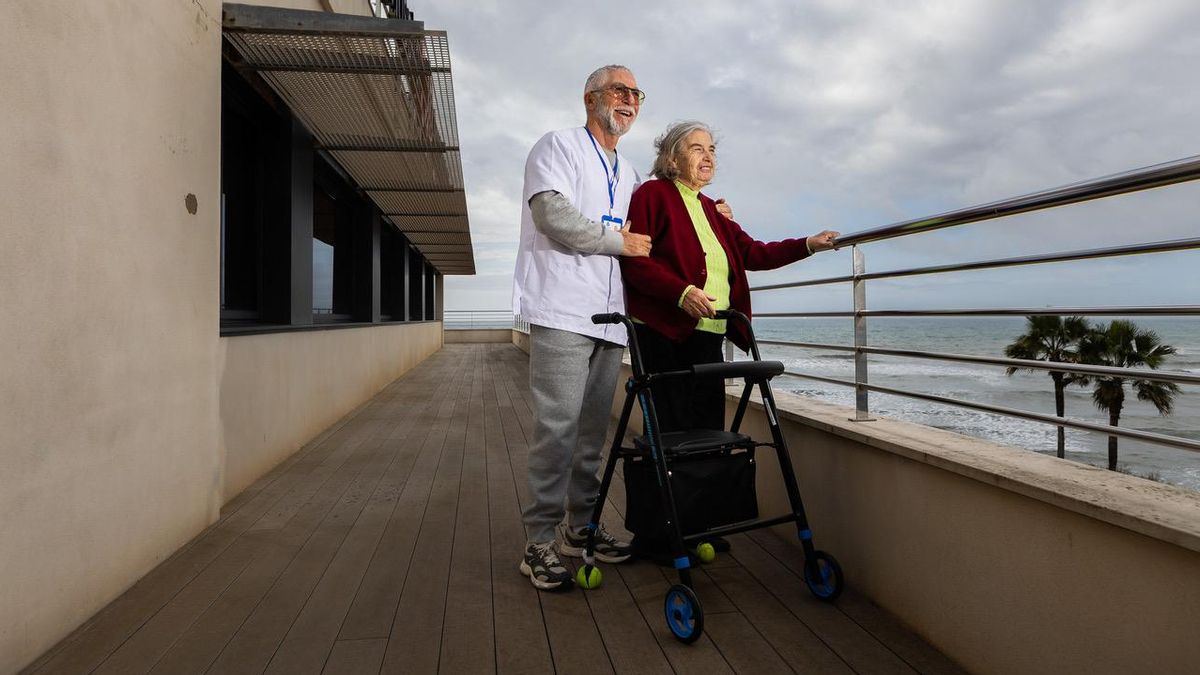 Los voluntarios, el alivio de las personas que están solas: "Son ...
