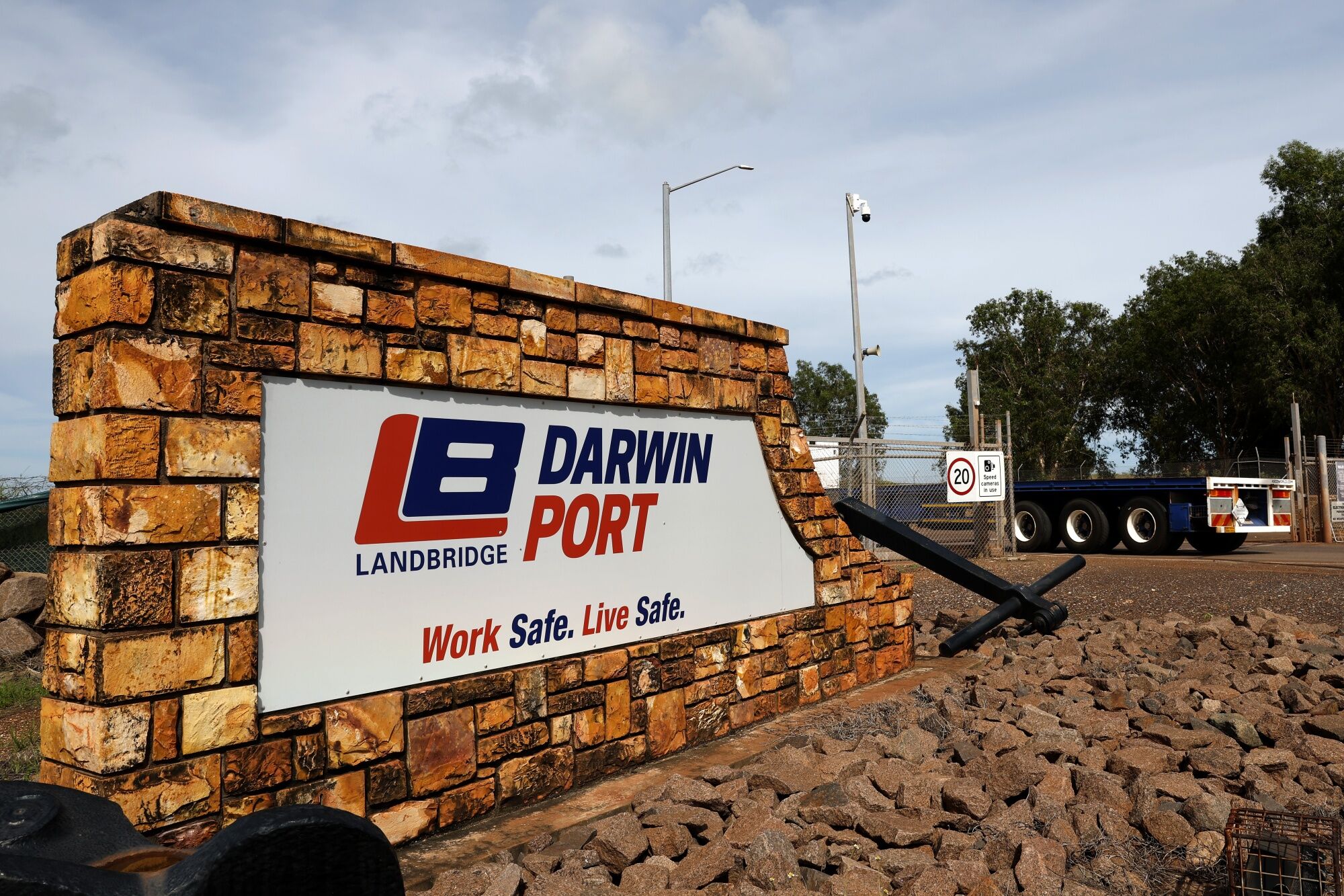 China is watching Australia 'very closely' on Darwin port issue