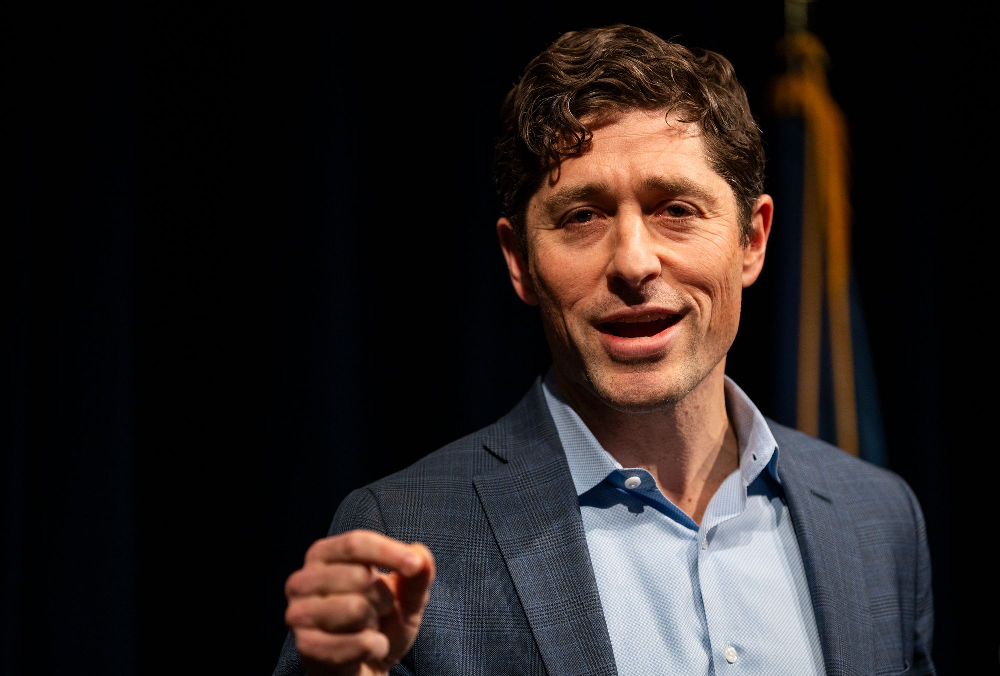 Agents who shot Alex Pretti placed on leave – latest