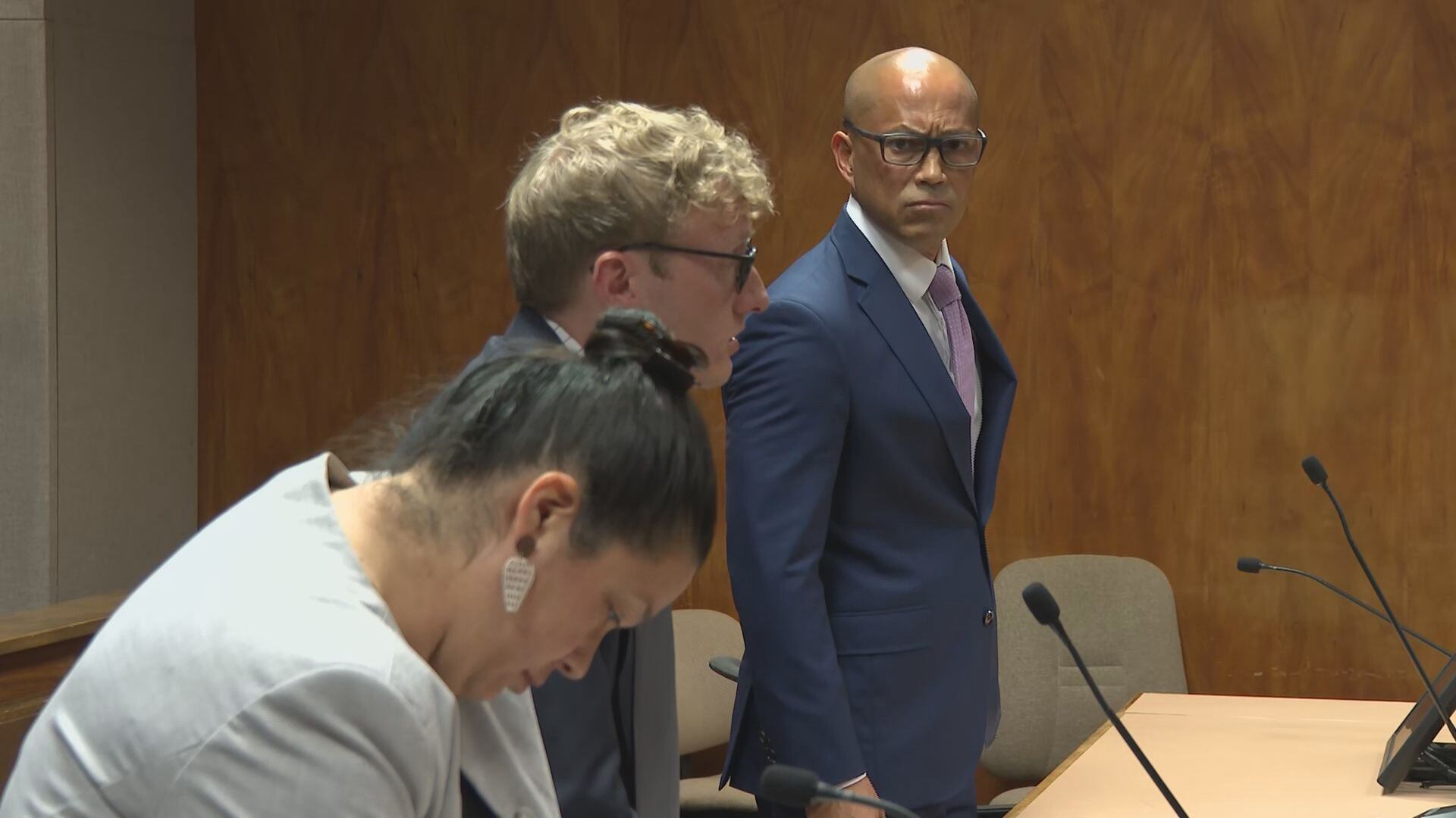 Judge temporarily seals evidence in Maui doctor’s attempted murder case