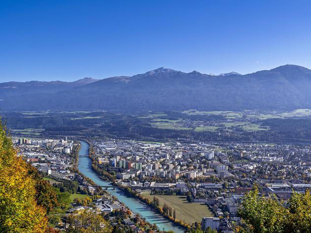 E-Bus-Chaos in Tiroler Alpenidyll: Fahrgäste müssen Steigung zu Fuß gehen