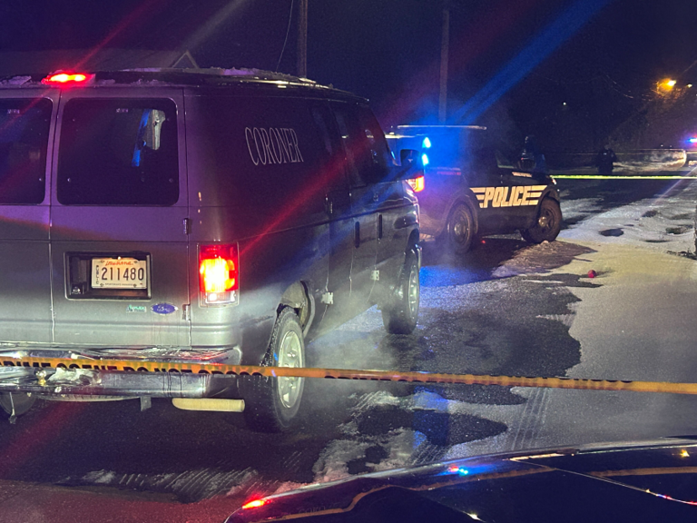 Unidentified man found dead in street, Shreveport police investigating