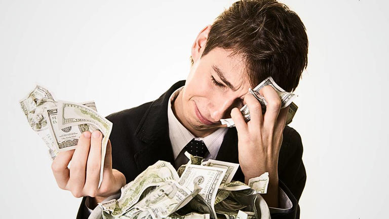 Closing bell: ASX snaps three-day winning streak on hot CPI numbers