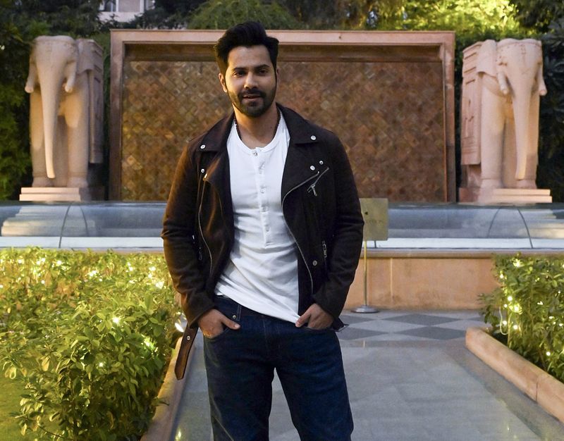 Varun Dhawan pulled up for pull-ups inside Mumbai metro; authorities ...