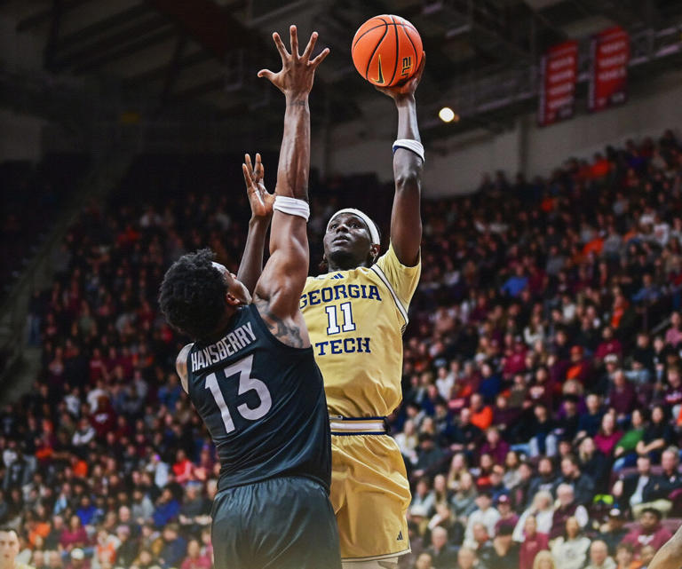 Jackets battle to the end but can't fully dig out of hole to fall at ...