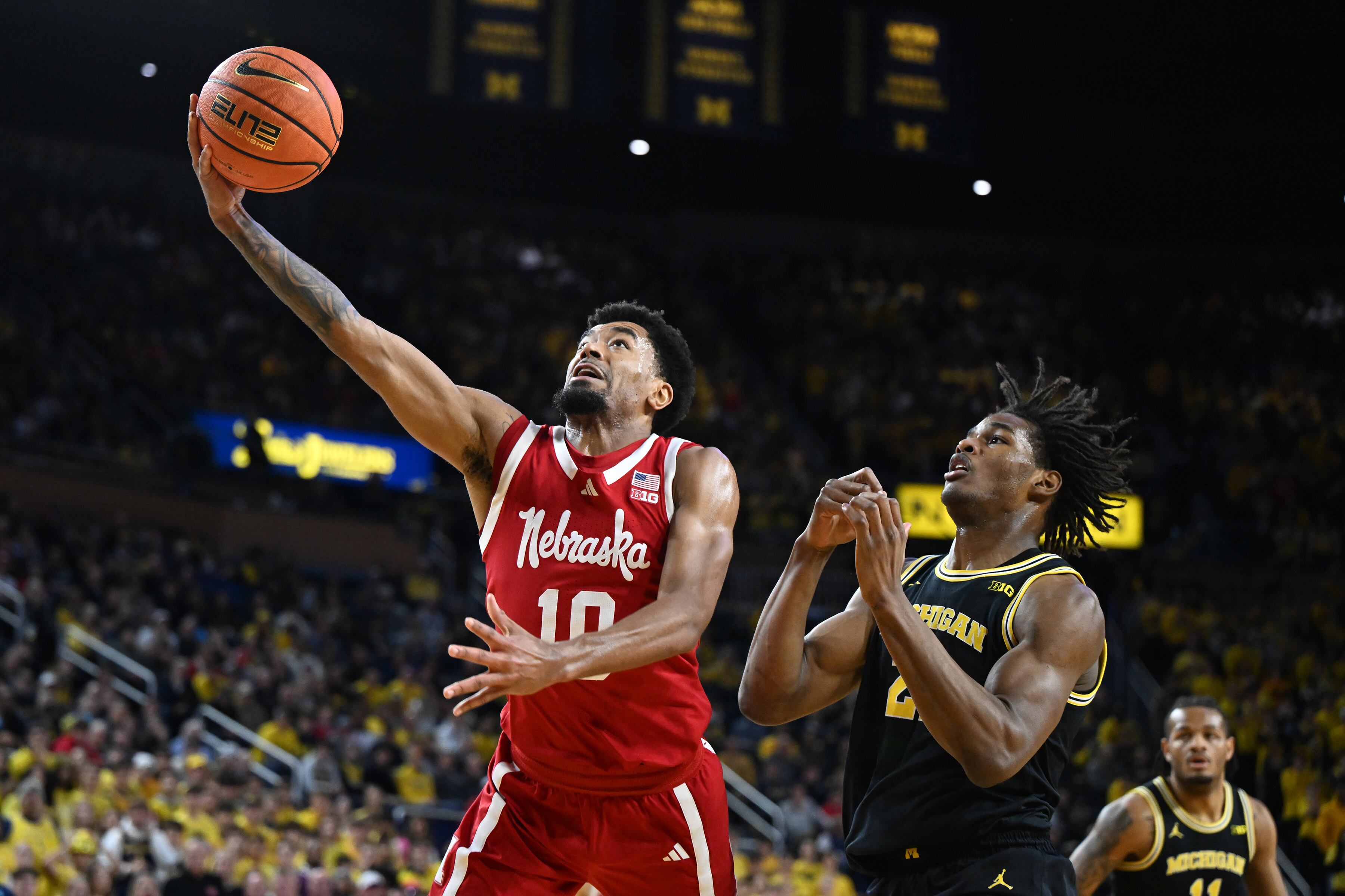 Huskers suffer first loss of season at 3rd-ranked Michigan