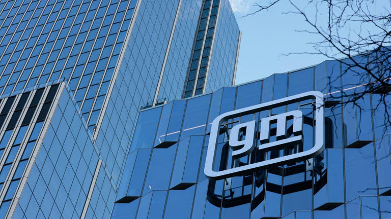 General Motors hourly workers to get lower profit-sharing payouts this year