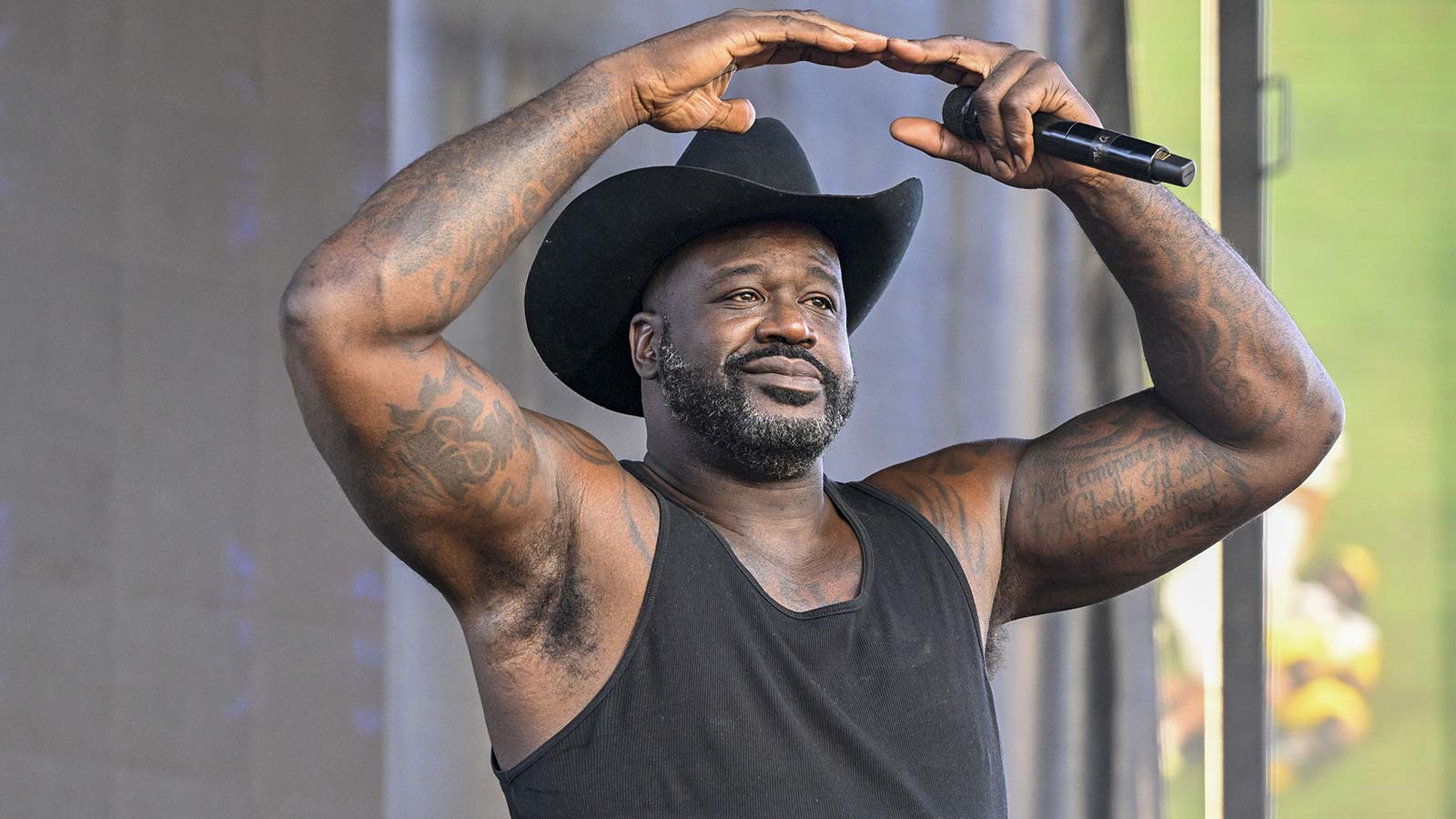 Shaq reveals why he 'doesn't shoot his shot' at women