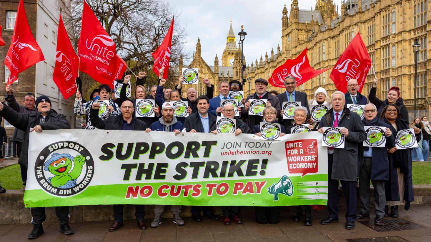 MPs call on Starmer to bring an end to bin strike