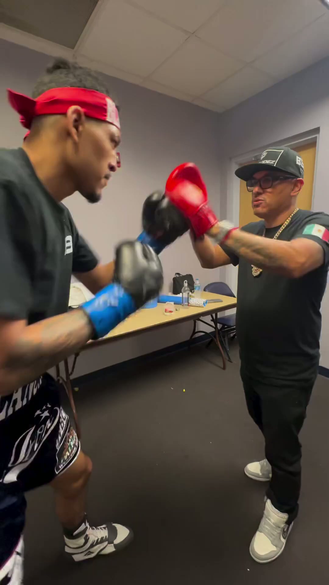 Daniel Blancas warming up before his fight 🔥